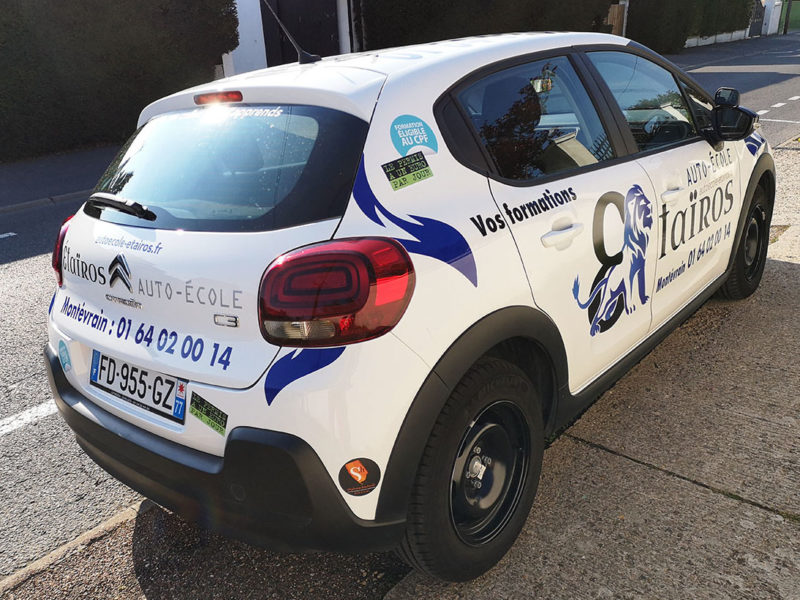 Le véhicule d'un auto école un support de communication à vous | Design ...